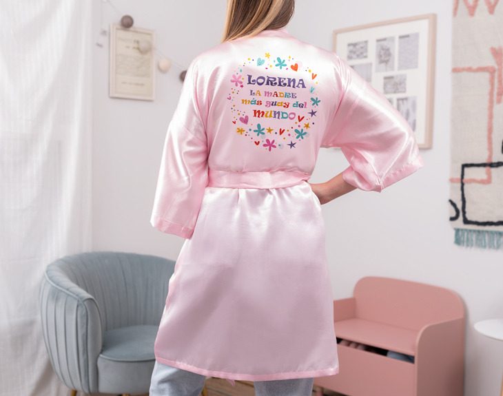 Bata rosa "La madre más guay" personalizada - Regalo Original
