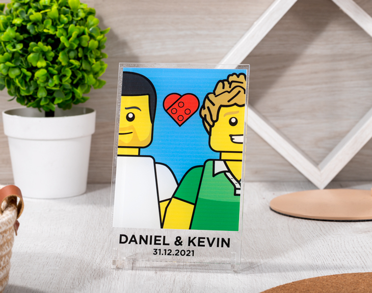 Personalised methacrylate plate "Lego pop couple" - Made In Gift