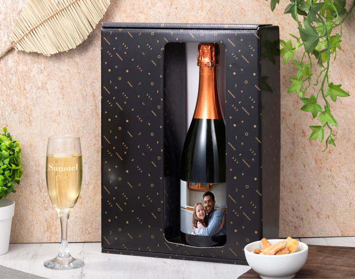 Coffret premium avec bouteille personnalisée et verre gravé - Made In Gift