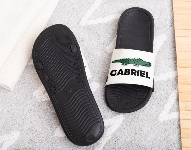 Personalised rubber slippers "Crocodile" - Made In Gift