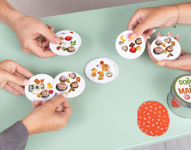 Personalised card game "Food Dobble" - Made In Gift