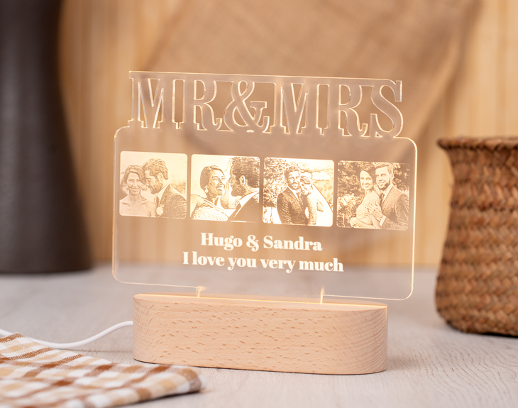 Methacrylate lamp "Mr & Mrs" with engraved photos - Made In Gift