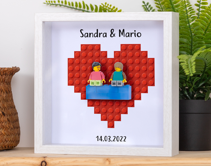 Moldura em madeira "Apaixonados" com minifiguras Lego-MadeInGift
