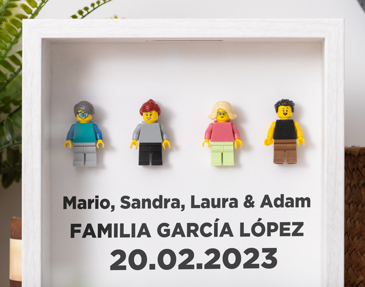 Marco de madera con minifiguras de Lego - Regalo Original