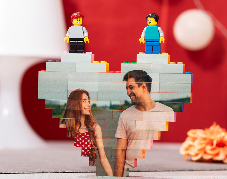 Heart-shaped block puzzle with Lego minifigure - Made In Gift