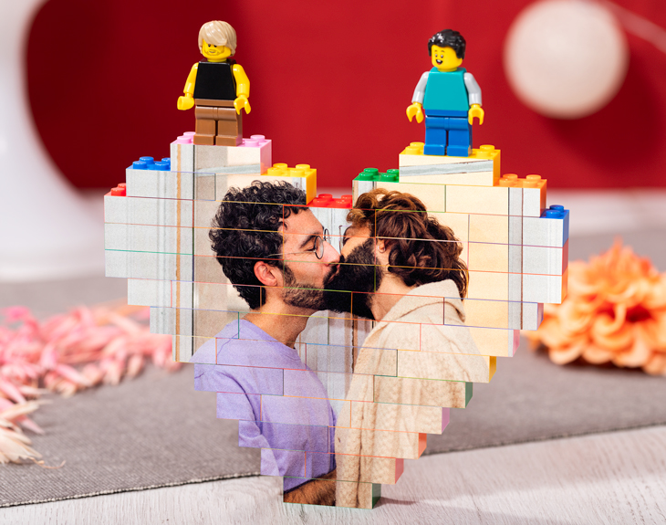 Heart-shaped block puzzle with Lego minifigure - Made In Gift